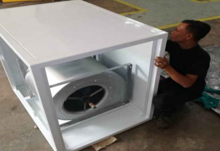 Assembly - Green Booth