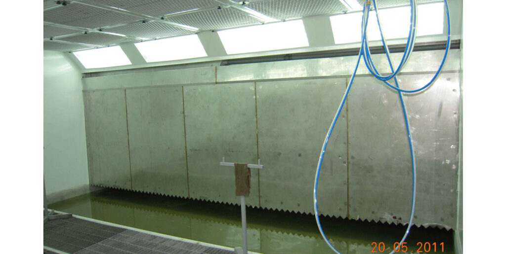 Water curtain spray booth